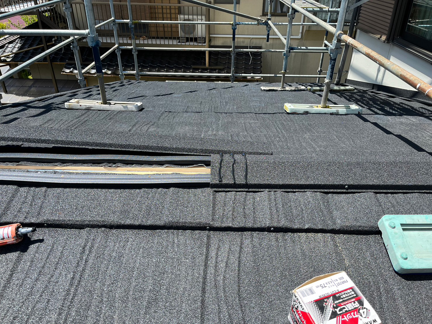 下松市T様邸屋根カバー葺き工事｜ブログ｜新着情報｜（山口県岩国市・周南市の屋根リフォーム・外壁塗装リフォームならやねや職人〈ナガタニ興産〉）